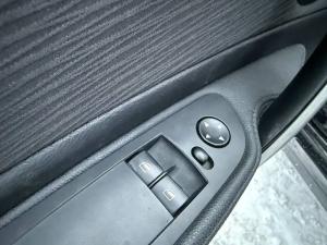 Black BMW 116 2009 in Rezekne, with an engine capacity of 2.00 L and mileage of 273 thousand km for 2500 €, photo 11 on AUTOMOTO.COM.LV
