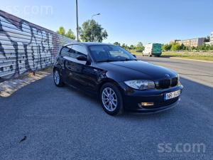 Black BMW 116 2010 in Riga, with an engine capacity of 2.00 L and mileage of 274 thousand km for 3500 €, photo  on AUTOMOTO.COM.LV
