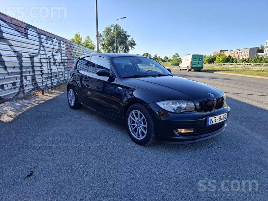 Melns BMW 116 2010 Rīga, ar dzinēja tilpumu 2.00 L un nobraukumu 274 tūkst. km par 3500 €, foto 1 vietnē AUTOMOTO.COM.LV
