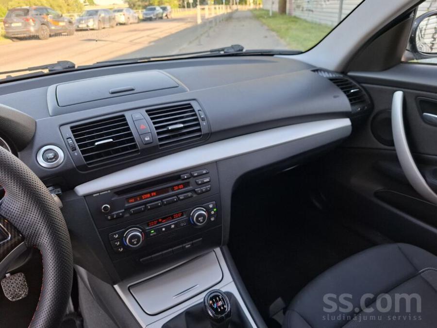 Melns BMW 116 2010 Rīga, ar dzinēja tilpumu 2.00 L un nobraukumu 274 tūkst. km par 3500 €, foto 12 vietnē AUTOMOTO.COM.LV