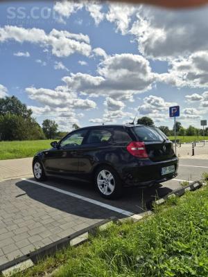 Melns BMW 116 2012 Rīga, ar dzinēja tilpumu 2.00 L un nobraukumu 144 tūkst. km par 4500 €, foto 4 vietnē AUTOMOTO.COM.LV