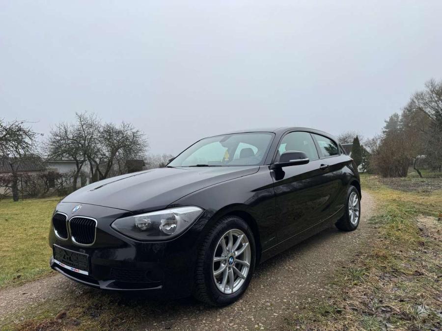 Melns BMW 116 2013 Utena, ar dzinēja tilpumu 1.60 L un nobraukumu 157 tūkst. km par 4650 €, foto 12 vietnē AUTOMOTO.COM.LV