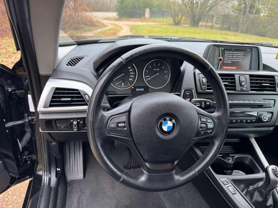 Melns BMW 116 2013 Utena, ar dzinēja tilpumu 1.60 L un nobraukumu 157 tūkst. km par 4650 €, foto 14 vietnē AUTOMOTO.COM.LV
