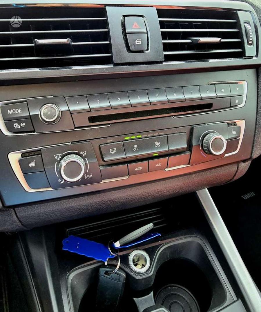 Melns BMW 116 2013 Tauragė, ar dzinēja tilpumu 1.60 L un nobraukumu 259 tūkst. km par 4900 €, foto 16 vietnē AUTOMOTO.COM.LV