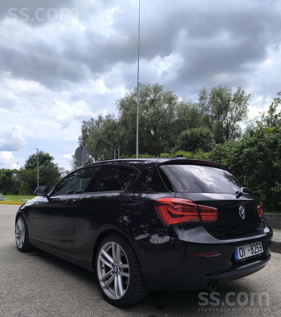 Black BMW 116 2015 in Riga, with an engine capacity of 1.60 L and mileage of 268 thousand km for 7500 €, photo 3 on AUTOMOTO.COM.LV