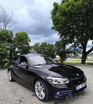 Black BMW 116 2015 in Riga, with an engine capacity of 1.60 L and mileage of 268 thousand km for 7500 €, photo 4 on AUTOMOTO.COM.LV