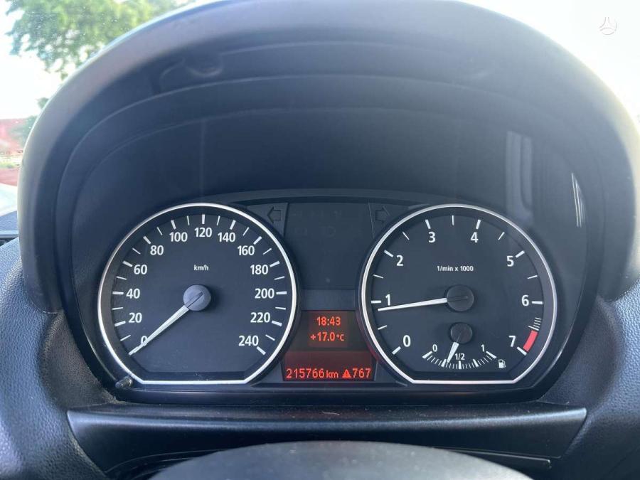 Black BMW 116 2004 in Klaipeda, with an engine capacity of 1.60 L and mileage of 216 thousand km for 1900 €, photo 10 on AUTOMOTO.COM.LV