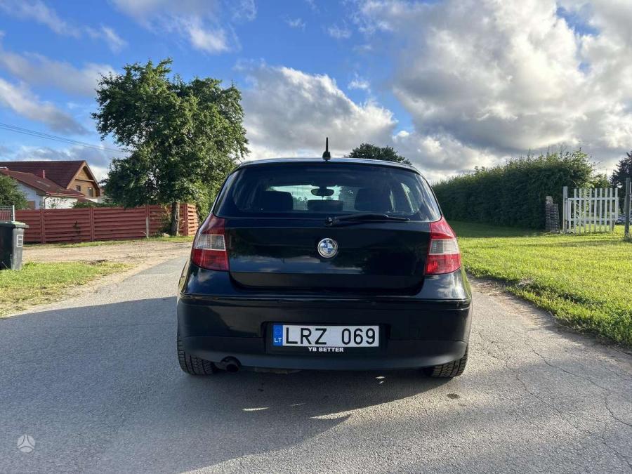 Black BMW 116 2004 in Klaipeda, with an engine capacity of 1.60 L and mileage of 216 thousand km for 1900 €, photo 11 on AUTOMOTO.COM.LV
