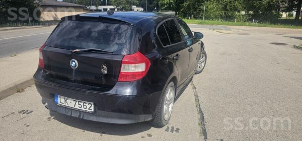 Melns BMW 116 2004 Jēkabpils, ar dzinēja tilpumu 1.60 L un nobraukumu 281 tūkst. km par 1650 €, foto 3 vietnē AUTOMOTO.COM.LV