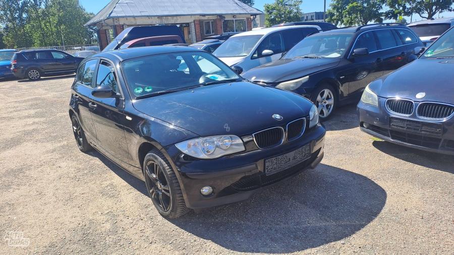 Black BMW 116 2005 in Vilnius, with an engine capacity of 1.60 L and mileage of 215 thousand km for 1550 €, photo 1 on AUTOMOTO.COM.LV
