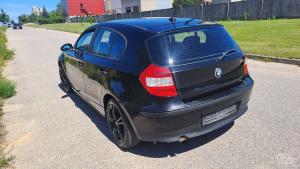 Black BMW 116 2005 in Vilnius, with an engine capacity of 1.60 L and mileage of 215 thousand km for 1550 €, photo 10 on AUTOMOTO.COM.LV
