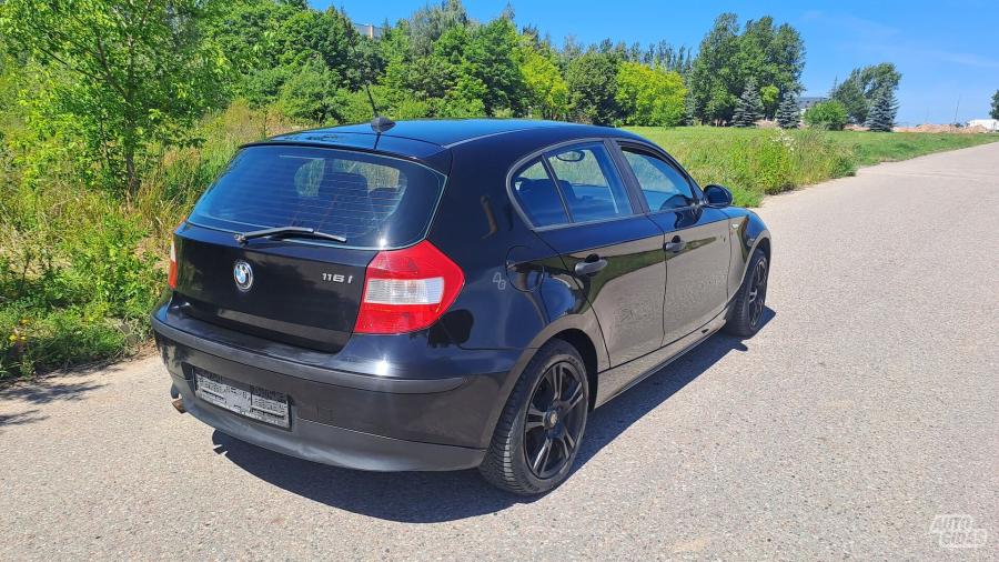 Black BMW 116 2005 in Vilnius, with an engine capacity of 1.60 L and mileage of 215 thousand km for 1550 €, photo 11 on AUTOMOTO.COM.LV