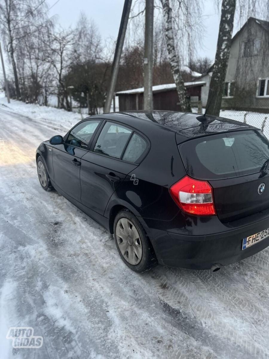 Black BMW 116 2005 in Vilnius, with an engine capacity of 1.60 L and mileage of 250 thousand km for 1200 €, photo 2 on AUTOMOTO.COM.LV