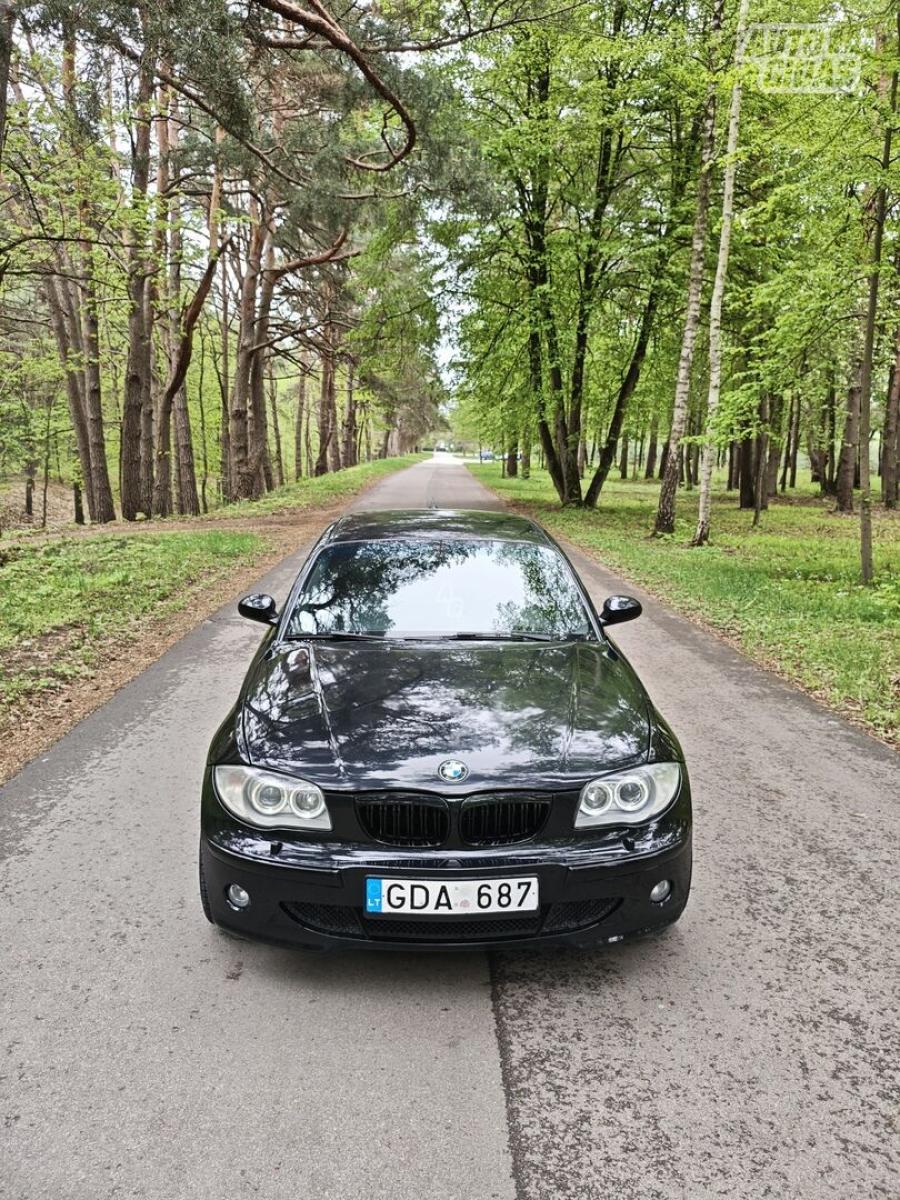 Black BMW 116 2005 in Kaunas, with an engine capacity of 1.60 L and mileage of 227 thousand km for 2700 €, photo 3 on AUTOMOTO.COM.LV