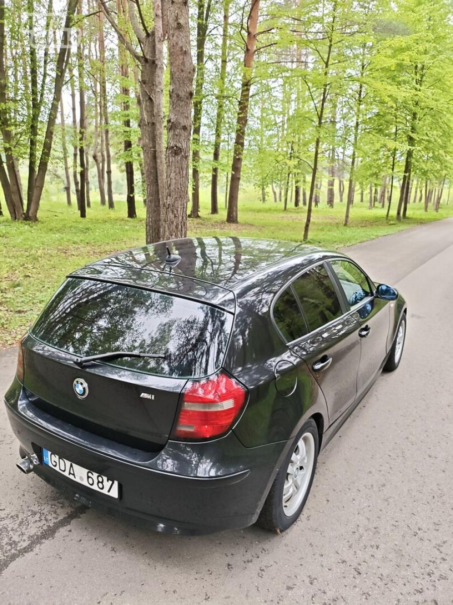 Black BMW 116 2005 in Kaunas, with an engine capacity of 1.60 L and mileage of 227 thousand km for 2700 €, photo 4 on AUTOMOTO.COM.LV
