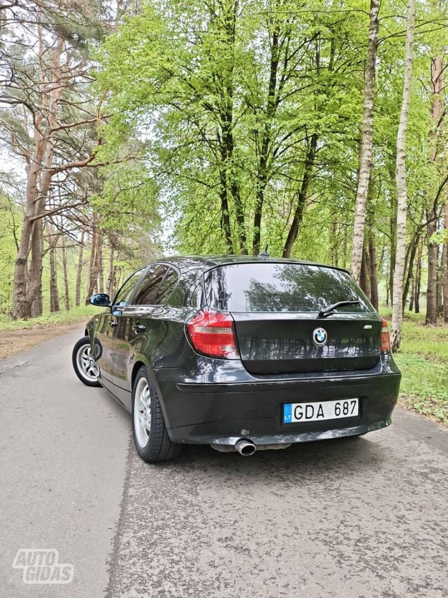 Black BMW 116 2005 in Kaunas, with an engine capacity of 1.60 L and mileage of 227 thousand km for 2700 €, photo 6 on AUTOMOTO.COM.LV