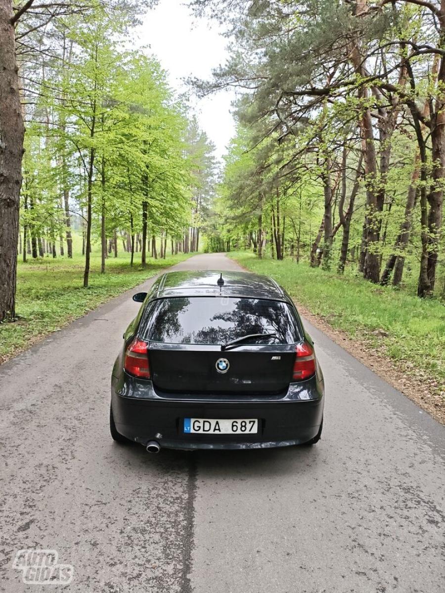 Black BMW 116 2005 in Kaunas, with an engine capacity of 1.60 L and mileage of 227 thousand km for 2700 €, photo 10 on AUTOMOTO.COM.LV