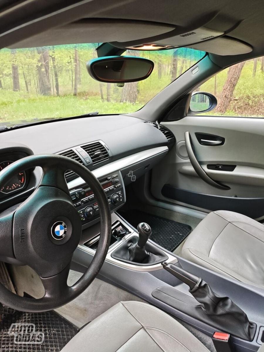 Black BMW 116 2005 in Kaunas, with an engine capacity of 1.60 L and mileage of 227 thousand km for 2700 €, photo 15 on AUTOMOTO.COM.LV