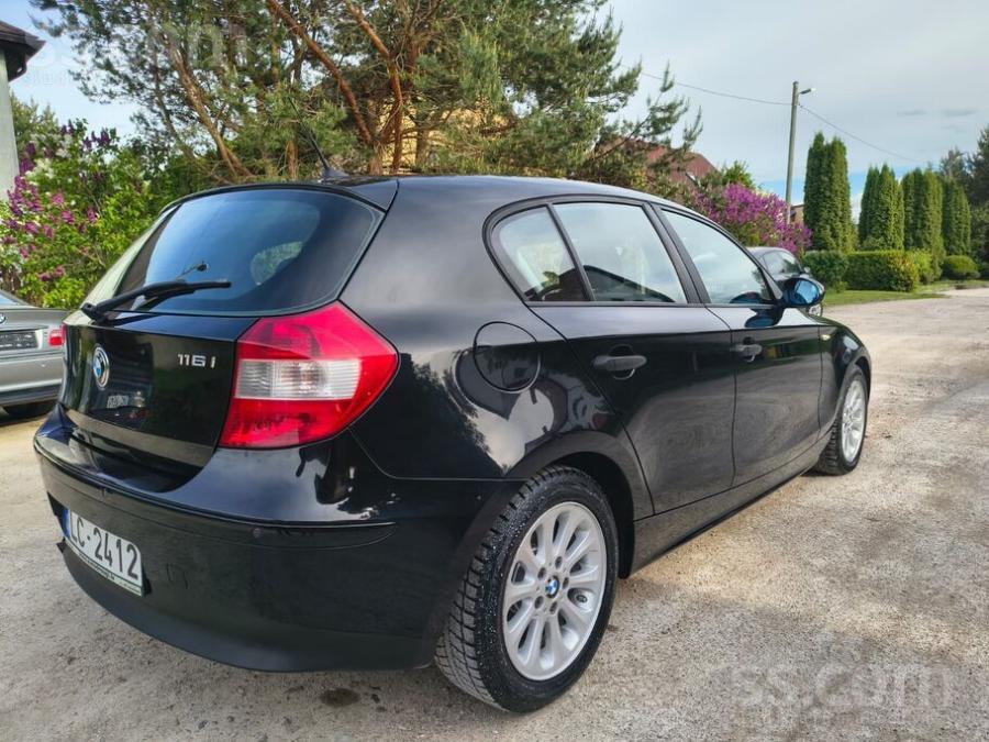 Melns BMW 116 2005 Jelgava, ar dzinēja tilpumu 1.60 L un nobraukumu 221 tūkst. km par 2100 €, foto 5 vietnē AUTOMOTO.COM.LV
