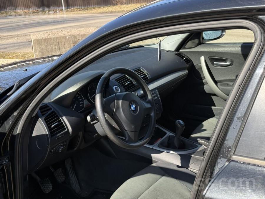 Melns BMW 116 2005 Rīga, ar dzinēja tilpumu 1.60 L un nobraukumu 250 tūkst. km par 1500 €, foto 7 vietnē AUTOMOTO.COM.LV