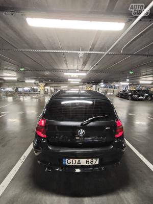 Melns BMW 116 2005 Kauņa, ar dzinēja tilpumu 1.60 L un nobraukumu 230 tūkst. km par 2600 €, foto 3 vietnē AUTOMOTO.COM.LV