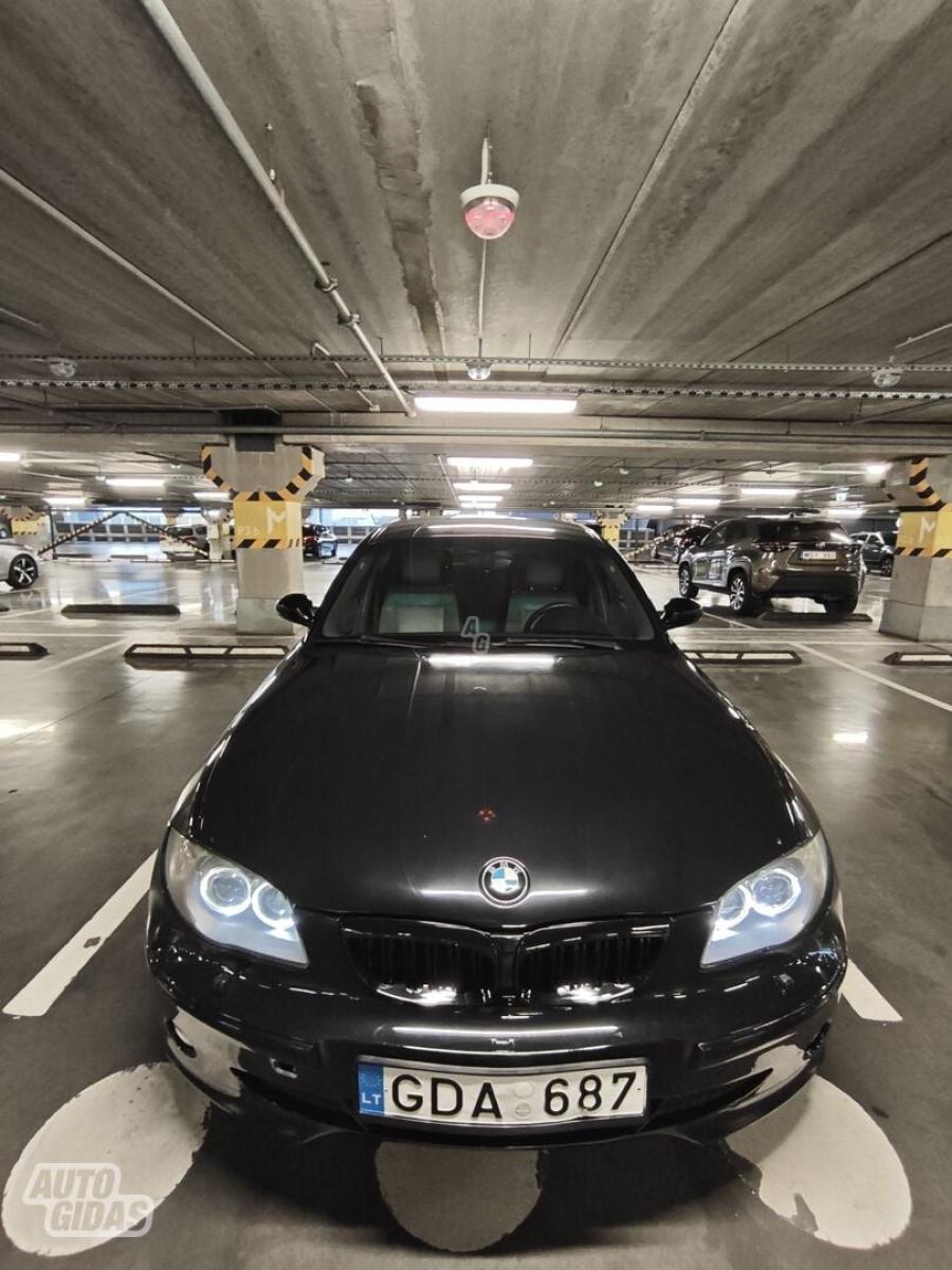 Melns BMW 116 2005 Kauņa, ar dzinēja tilpumu 1.60 L un nobraukumu 230 tūkst. km par 2600 €, foto 4 vietnē AUTOMOTO.COM.LV