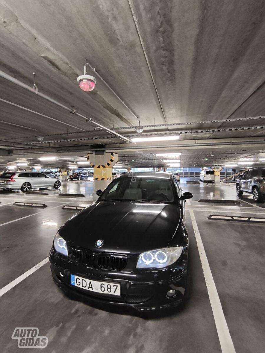 Melns BMW 116 2005 Kauņa, ar dzinēja tilpumu 1.60 L un nobraukumu 230 tūkst. km par 2600 €, foto 8 vietnē AUTOMOTO.COM.LV