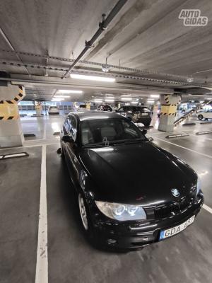 Melns BMW 116 2005 Kauņa, ar dzinēja tilpumu 1.60 L un nobraukumu 230 tūkst. km par 2600 €, foto 12 vietnē AUTOMOTO.COM.LV