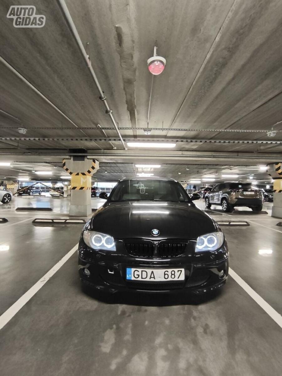 Melns BMW 116 2005 Kauņa, ar dzinēja tilpumu 1.60 L un nobraukumu 230 tūkst. km par 2600 €, foto 16 vietnē AUTOMOTO.COM.LV
