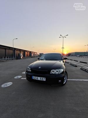Melns BMW 116 2005 Kauņa, ar dzinēja tilpumu 1.60 L un nobraukumu 230 tūkst. km par 2600 €, foto 18 vietnē AUTOMOTO.COM.LV