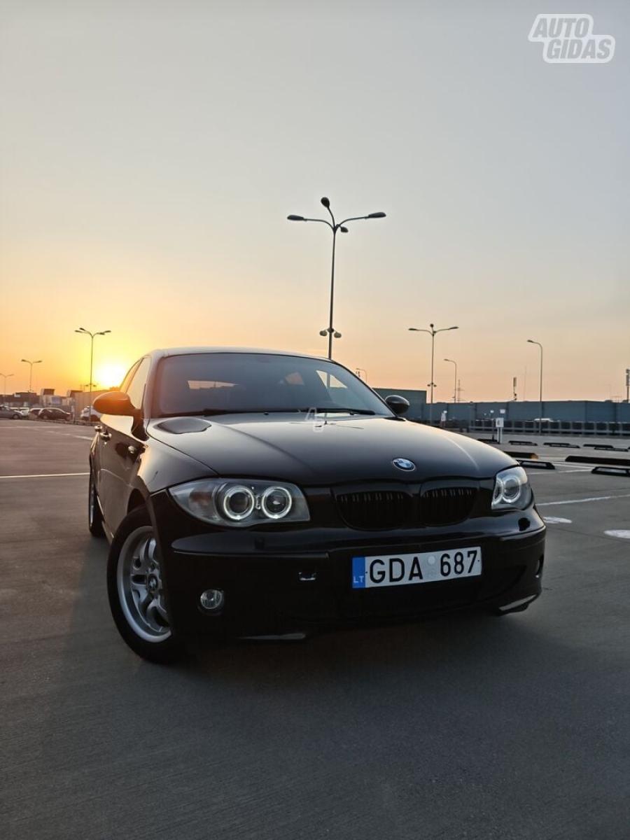 Melns BMW 116 2005 Kauņa, ar dzinēja tilpumu 1.60 L un nobraukumu 230 tūkst. km par 2600 €, foto 25 vietnē AUTOMOTO.COM.LV