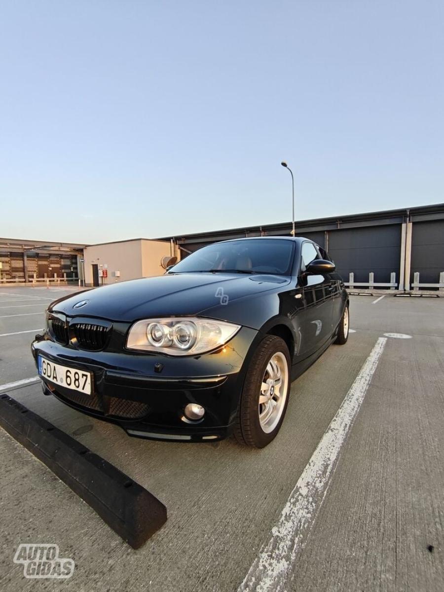 Melns BMW 116 2005 Kauņa, ar dzinēja tilpumu 1.60 L un nobraukumu 230 tūkst. km par 2600 €, foto 28 vietnē AUTOMOTO.COM.LV