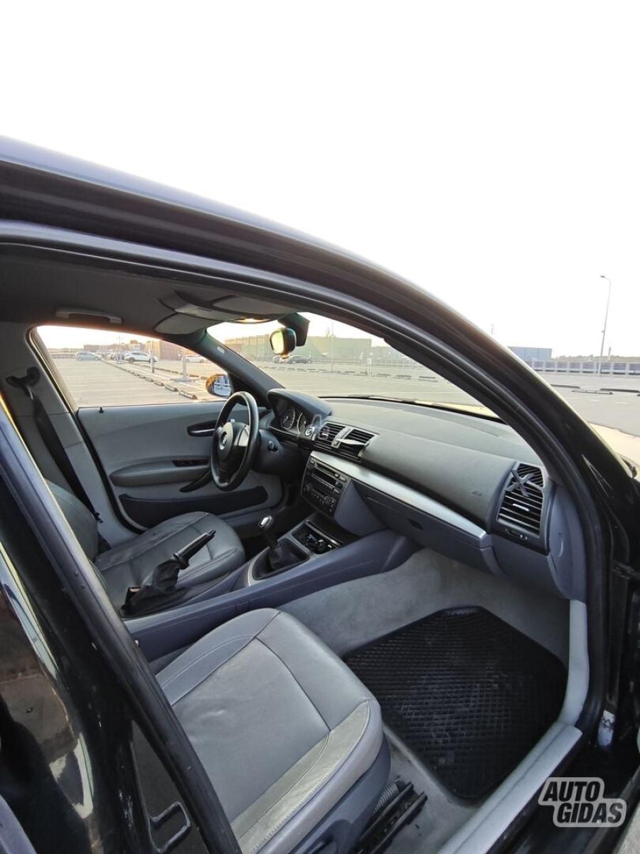 Melns BMW 116 2005 Kauņa, ar dzinēja tilpumu 1.60 L un nobraukumu 230 tūkst. km par 2600 €, foto 31 vietnē AUTOMOTO.COM.LV