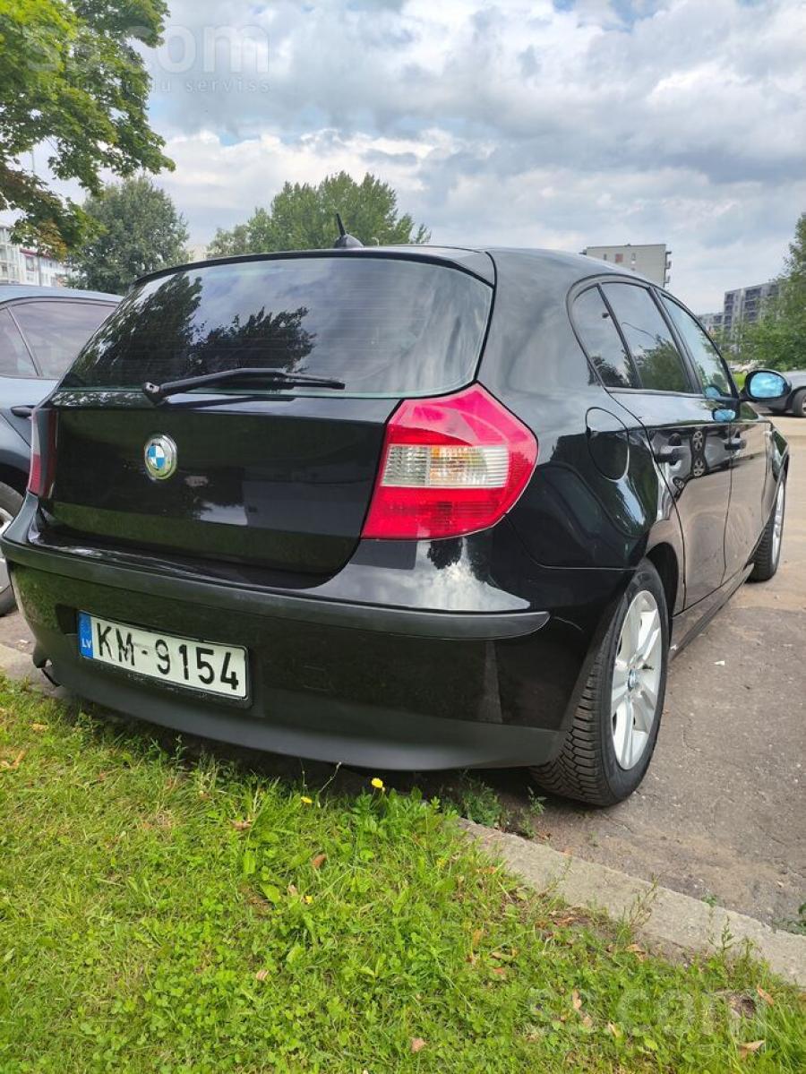 Black BMW 116 2005 in Riga, with an engine capacity of 1.60 L and mileage of 233 thousand km for 1990 €, photo 6 on AUTOMOTO.COM.LV