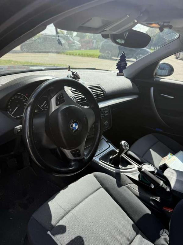 BMW 116 2005 Viļņa vietnē Melns BMW 116 2005 Viļņa, ar dzinēja tilpumu 1.60 L un nobraukumu 349 tūkst. km par 2230 €, foto 6 vietnē AUTOMOTO.COM.LV
