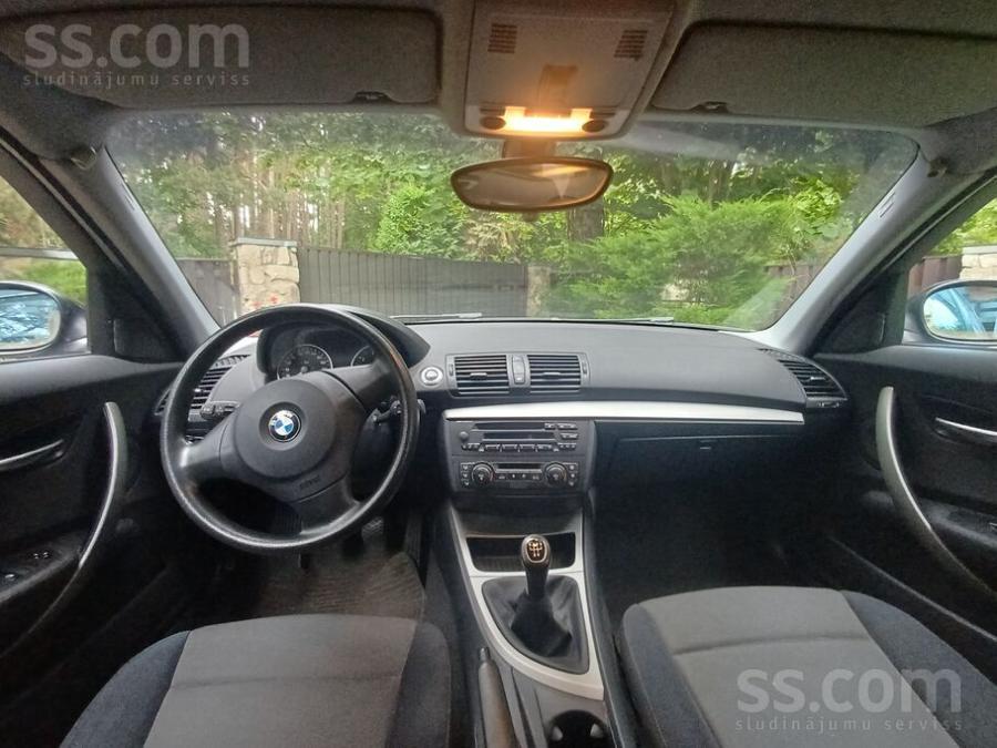 Black BMW 116 2005 in Riga, with an engine capacity of 1.60 L and mileage of 256 thousand km for 1500 €, photo 9 on AUTOMOTO.COM.LV