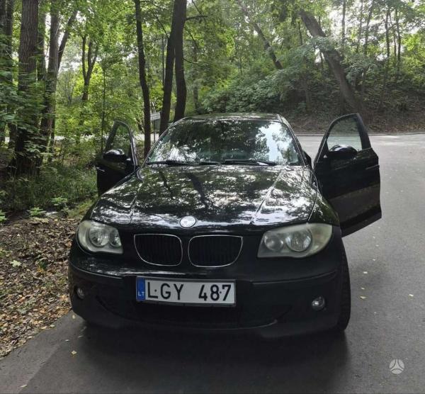 Black BMW 116 2005 in Kaunas, with an engine capacity of 1.60 L and mileage of 329 thousand km for 1815 €, photo 3 on AUTOMOTO.COM.LV