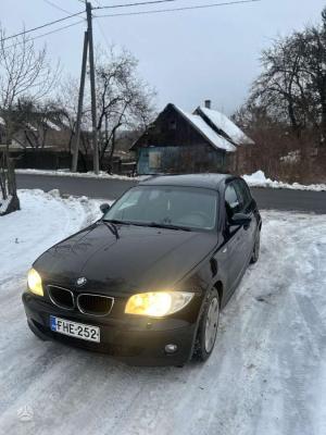 Melns BMW 116 2006 Viļņa, ar dzinēja tilpumu 1.60 L un nobraukumu 250 tūkst. km par 1000 €, foto  vietnē AUTOMOTO.COM.LV