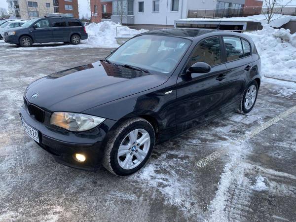 Black BMW 116 2006 in Klaipeda, with an engine capacity of 1.60 L and mileage of 288 thousand km for 3299 €, photo 1 on AUTOMOTO.COM.LV