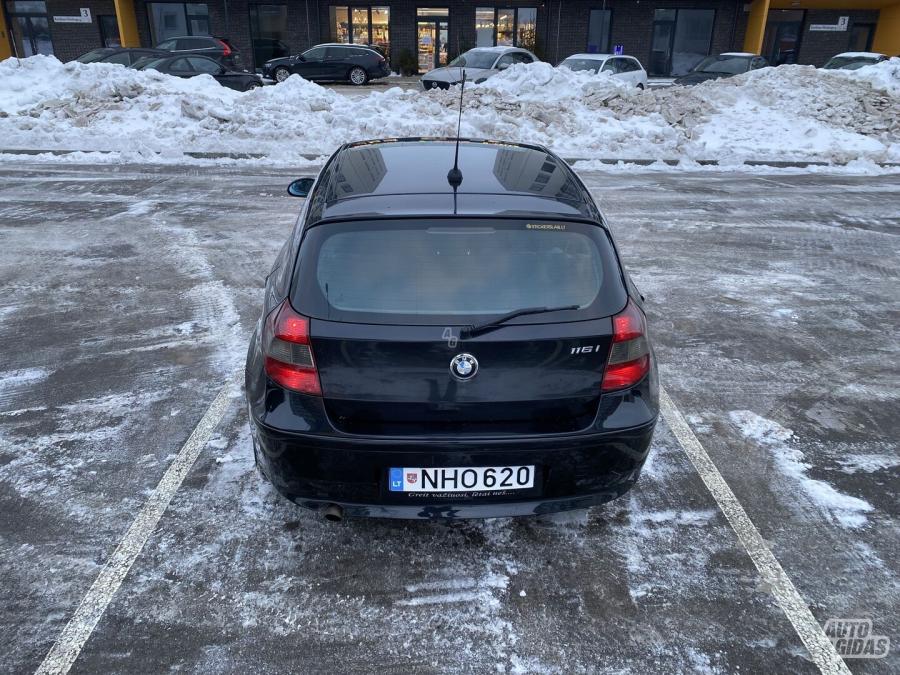 Melns BMW 116 2006 Klaipėda, ar dzinēja tilpumu 1.60 L un nobraukumu 288 tūkst. km par 3299 €, foto 5 vietnē AUTOMOTO.COM.LV