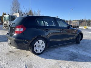 Melns BMW 116 2006 Kauņa, ar dzinēja tilpumu 1.60 L un nobraukumu 250 tūkst. km par 2000 €, foto 5 vietnē AUTOMOTO.COM.LV