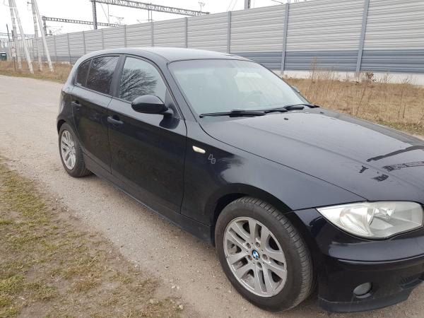 Black BMW 116 2006 in Radviliskis, with an engine capacity of 1.60 L and mileage of 322 thousand km for 1650 €, photo 3 on AUTOMOTO.COM.LV