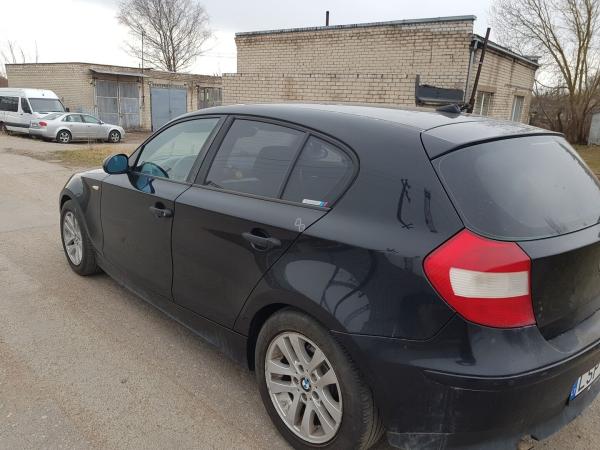 Black BMW 116 2006 in Radviliskis, with an engine capacity of 1.60 L and mileage of 322 thousand km for 1650 €, photo 6 on AUTOMOTO.COM.LV