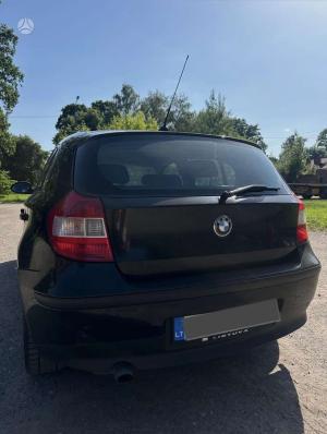 Melns BMW 116 2006 Kauņa, ar dzinēja tilpumu 1.60 L un nobraukumu 173 tūkst. km par 2200 €, foto 5 vietnē AUTOMOTO.COM.LV