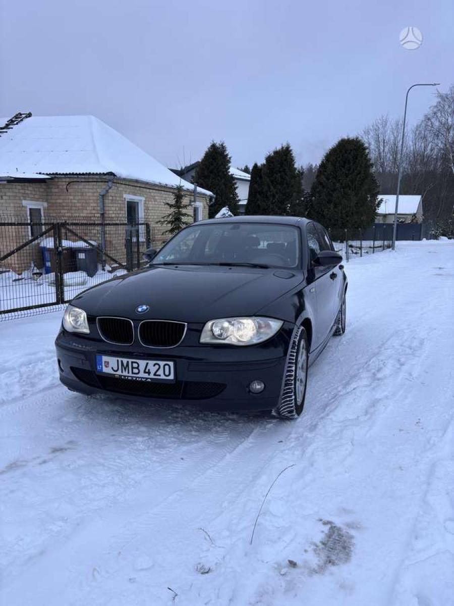 Black BMW 116 2007 in Siauliai, with an engine capacity of 1.60 L and mileage of 378 thousand km for 2900 €, photo 2 on AUTOMOTO.COM.LV