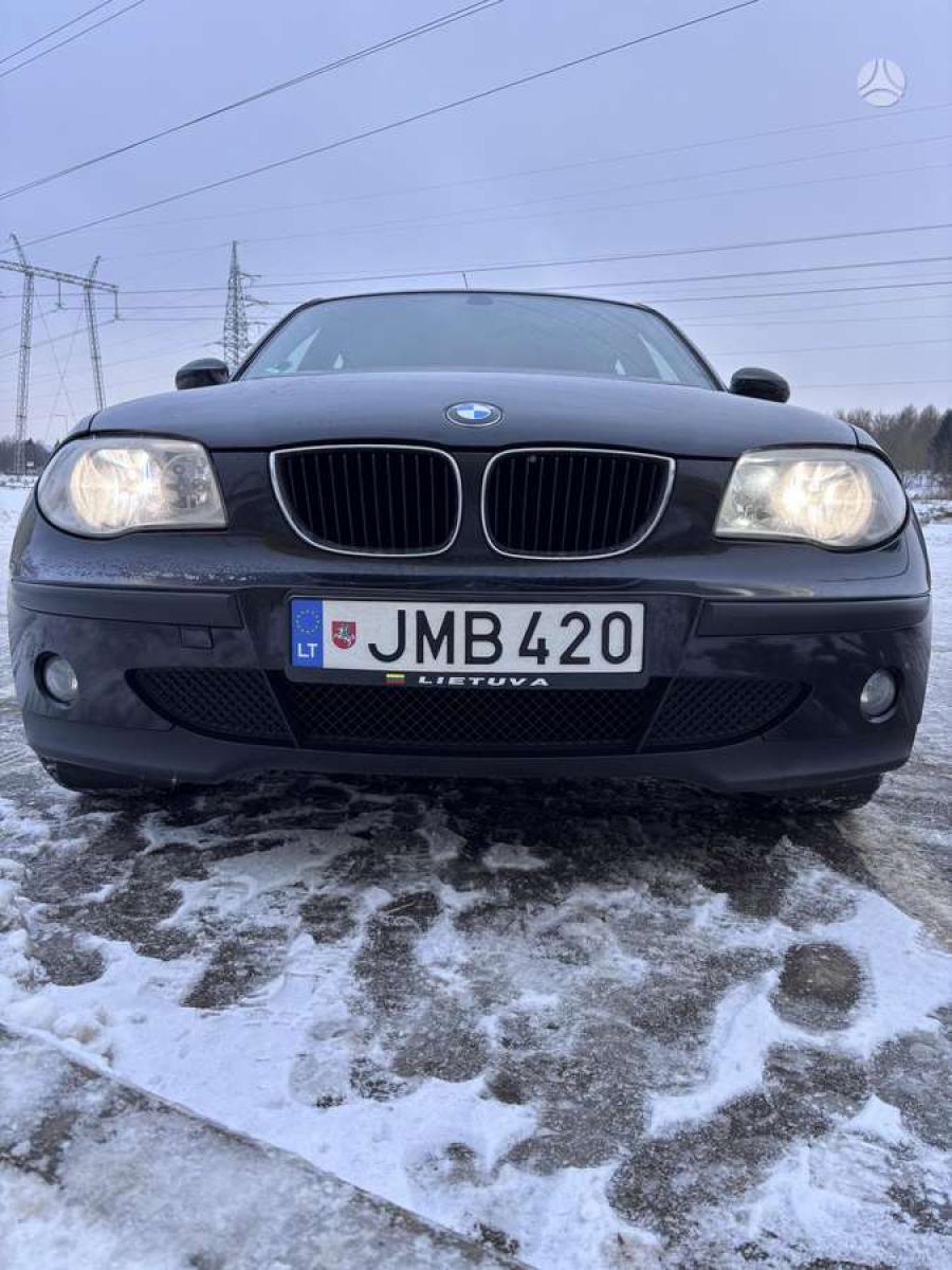 Black BMW 116 2007 in Siauliai, with an engine capacity of 1.60 L and mileage of 378 thousand km for 2900 €, photo 10 on AUTOMOTO.COM.LV