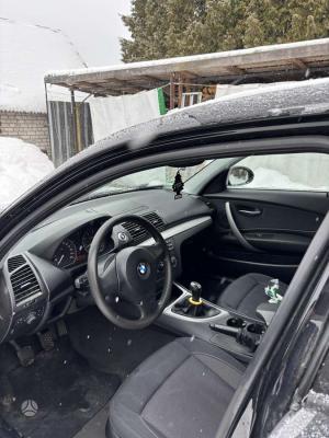 Black BMW 116 2007 in Kaunas, with an engine capacity of 1.60 L and mileage of 227 thousand km for 2100 €, photo 3 on AUTOMOTO.COM.LV