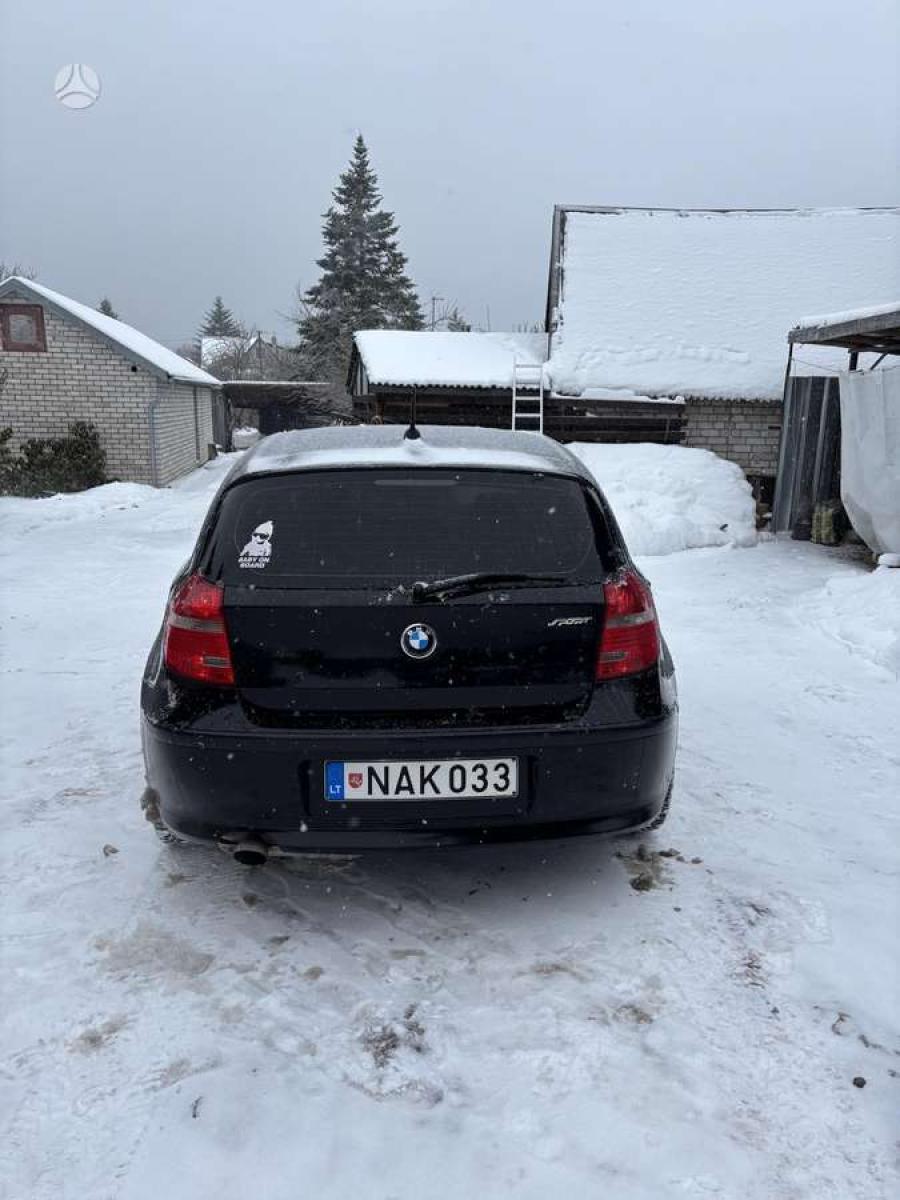Black BMW 116 2007 in Kaunas, with an engine capacity of 1.60 L and mileage of 227 thousand km for 2100 €, photo 4 on AUTOMOTO.COM.LV