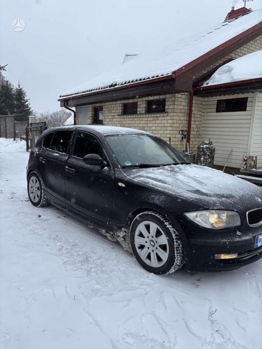Black BMW 116 2007 in Kaunas, with an engine capacity of 1.60 L and mileage of 227 thousand km for 2100 €, photo 5 on AUTOMOTO.COM.LV