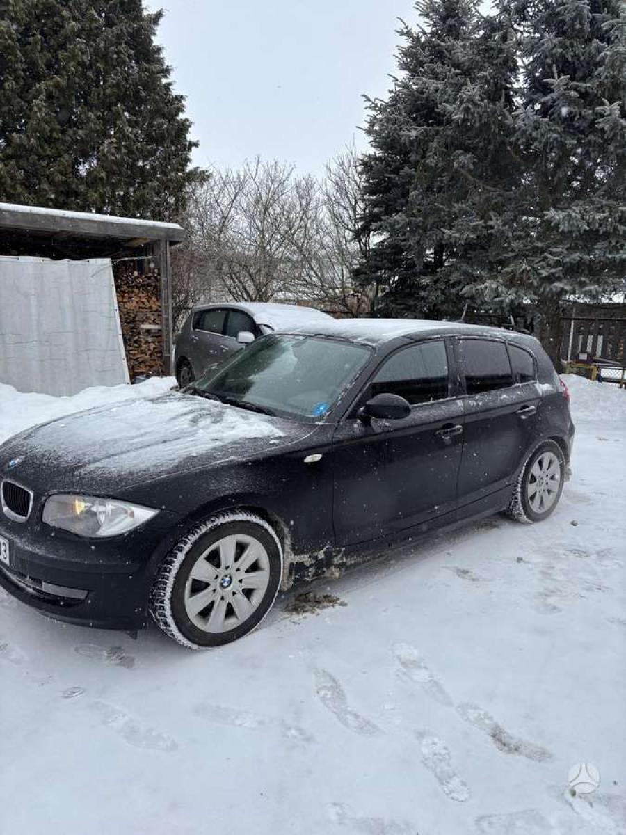 Black BMW 116 2007 in Kaunas, with an engine capacity of 1.60 L and mileage of 227 thousand km for 2100 €, photo 7 on AUTOMOTO.COM.LV
